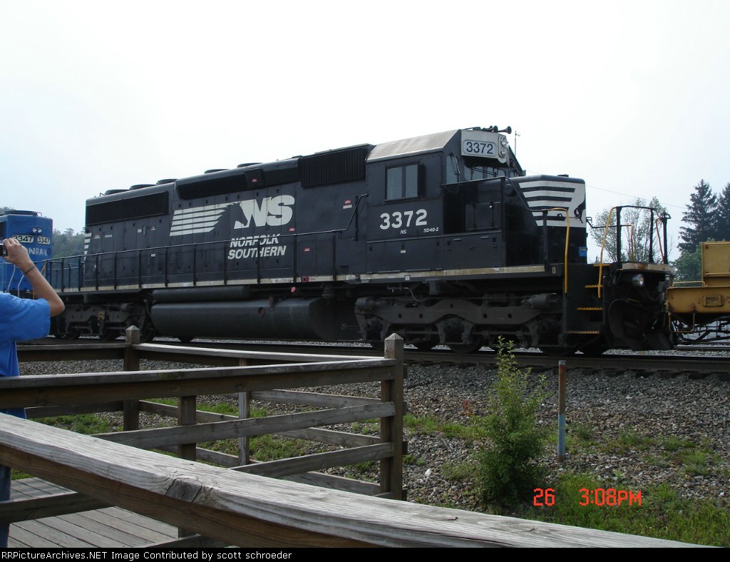 NS 3372 pushes EB